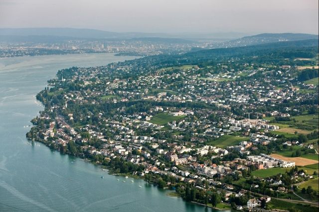 Herrliberg lebt über seine Verhältnisse | Zürichsee-Zeitung