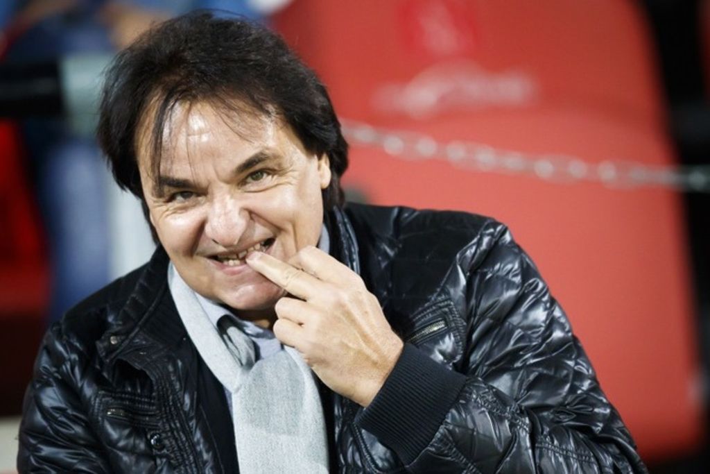 Football: Christian Constantin prend l'équipe en main - Le Matin