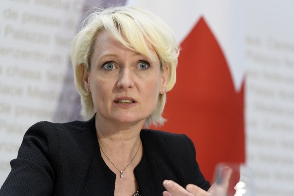 Coronavirus: Isabelle Moret veut maintenir la session du parlement - Le ...