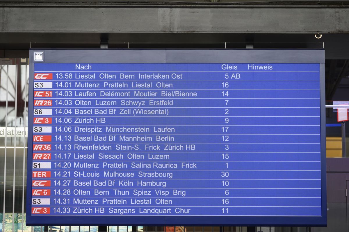 Der Bahnhof SBB erhält neue LED-Perron-Anzeigen | Basler Zeitung