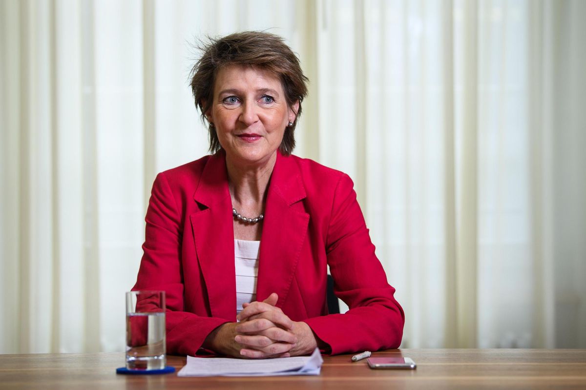 Interview bilan de Sommaruga – «Comme présidente, je sens le poids de ...