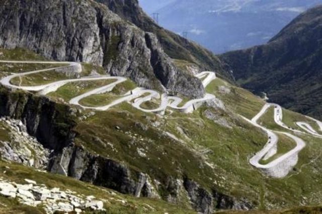 Routes: Le col du Gothard sera entièrement rénové - Le Matin
