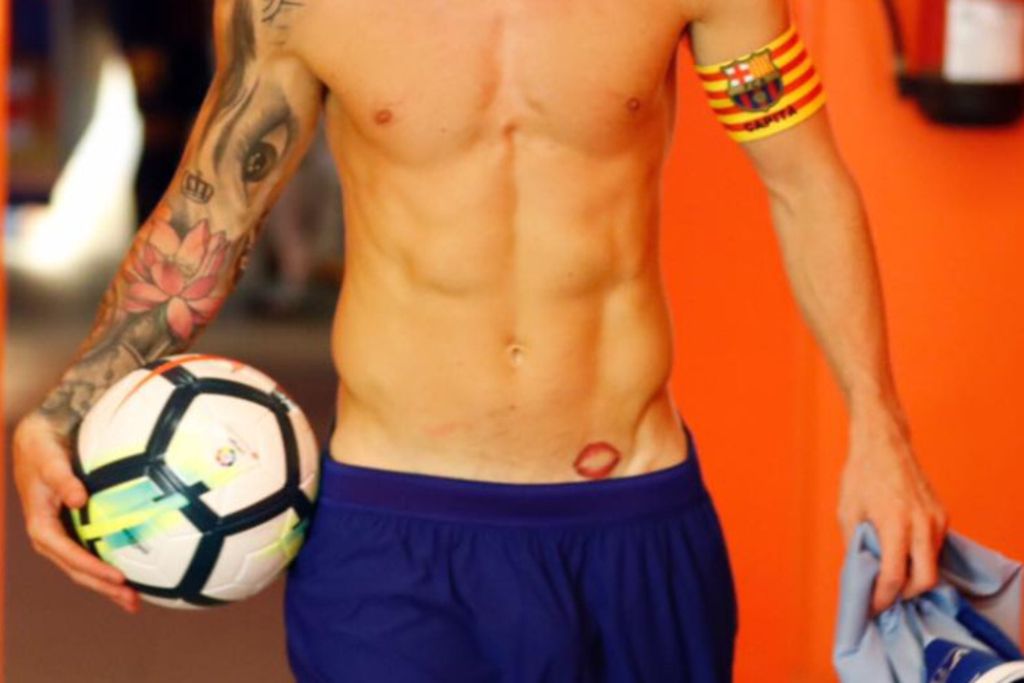 Football: Le tatouage intime de Lionel Messi - Le Matin