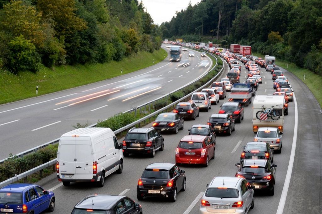 Wieder Stau Auf Der A1 Am Sonntag Der Landbote Wieder Stau Auf Der A1 Am Sonntag Der Landbote
