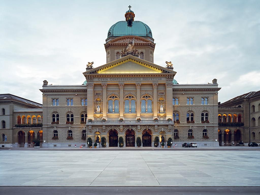 Suisse – Un concours artistique pour orner une façade du Palais fédéral ...