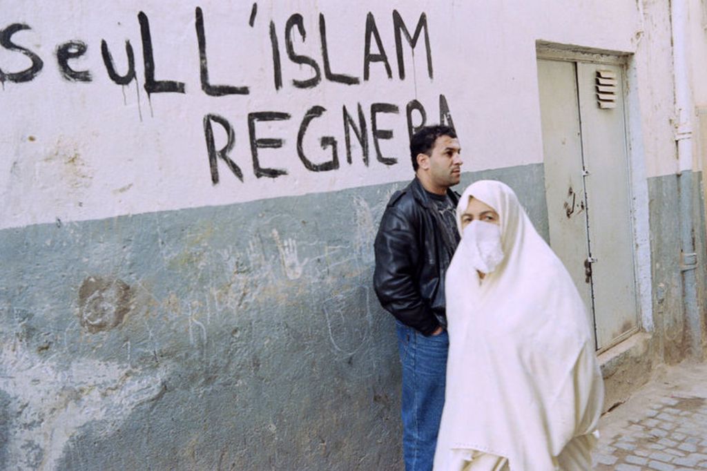 France: Les islamistes ont «un problème de sexualité» - Le Matin