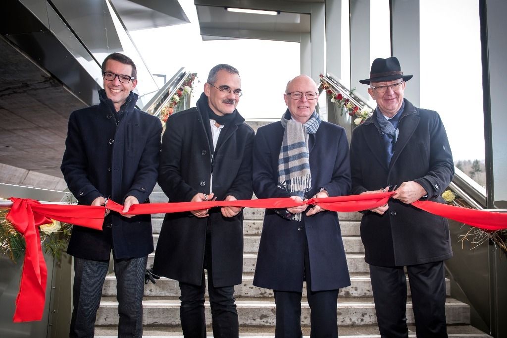 Canton de Fribourg: Inauguration de la nouvelle gare de Châtel-St-Denis ...