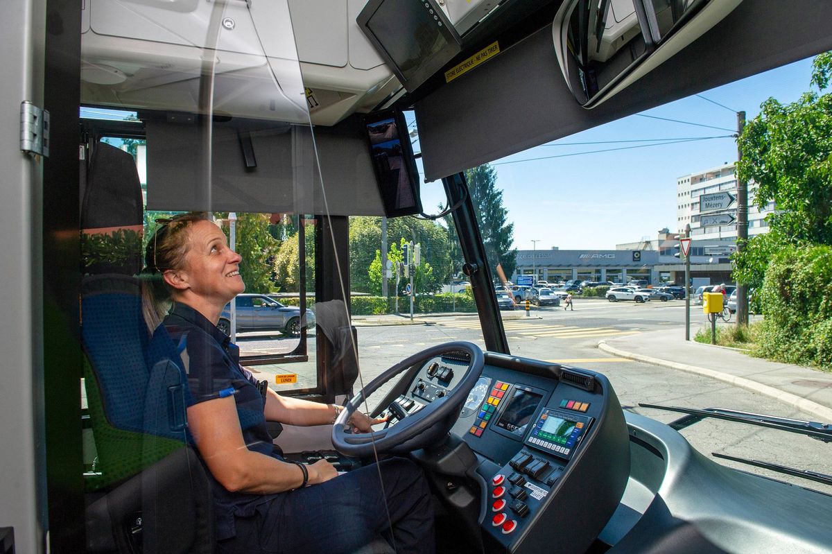 Transports publics lausannois – Le premier bus du futur est en service ...