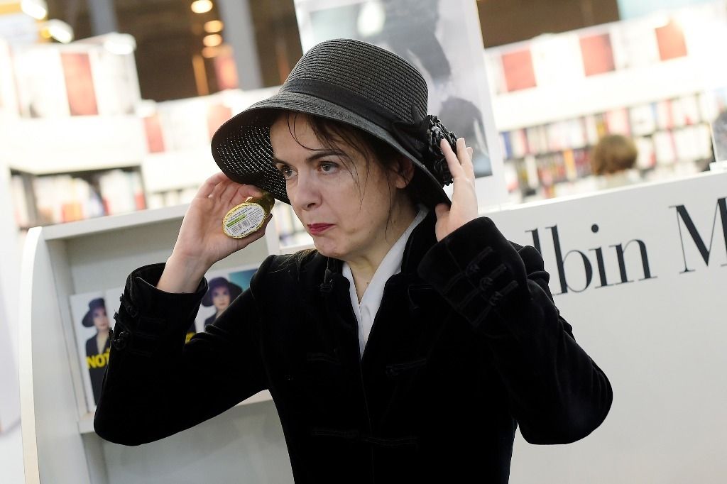 Démenti: Le père d'Amélie Nothomb est mort d'une crise cardiaque - Le Matin