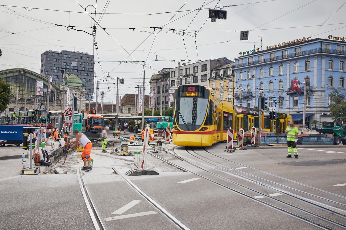 Jetzt ist die Basler Innenstadt gesperrt: So kompliziert fahren die ...