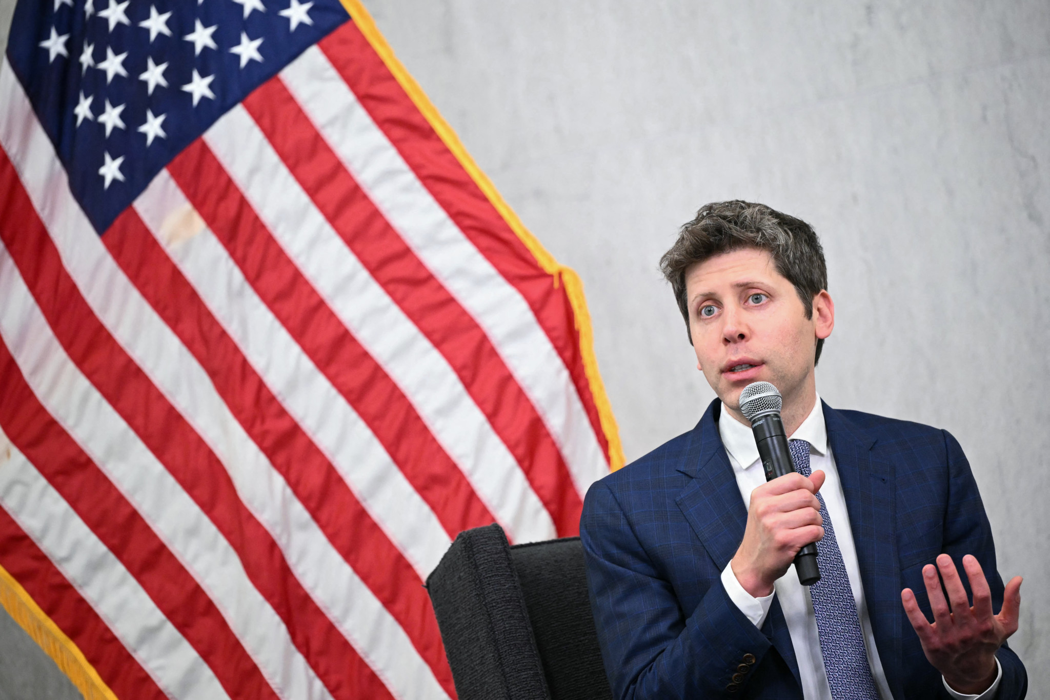OpenAI: Sam Altman sonne l’alarme face à Google