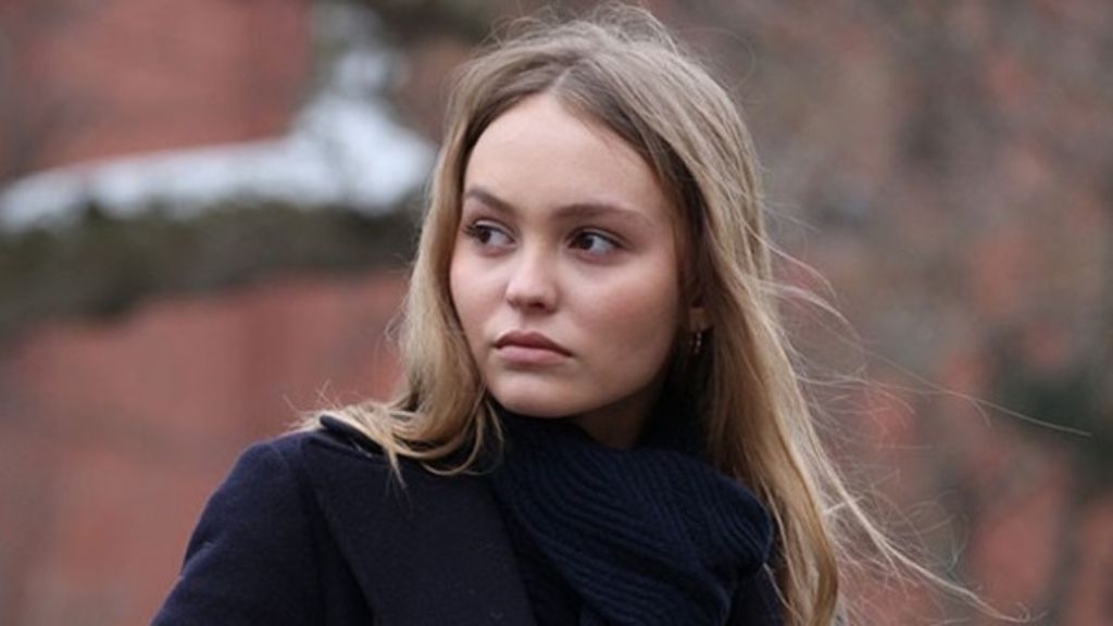 Bonjour, Miss Depp | Basler Zeitung