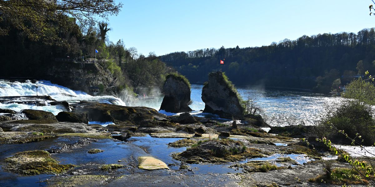 Regen half bisher nicht: Der Rheinfall hat so wenig Wasser wie im Hitzesommer 2003 | Tages-Anzeiger