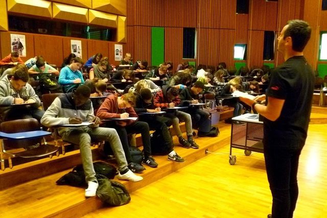 Une dictée sensibilise les élèves aux maladies orphelines | Tribune de ...