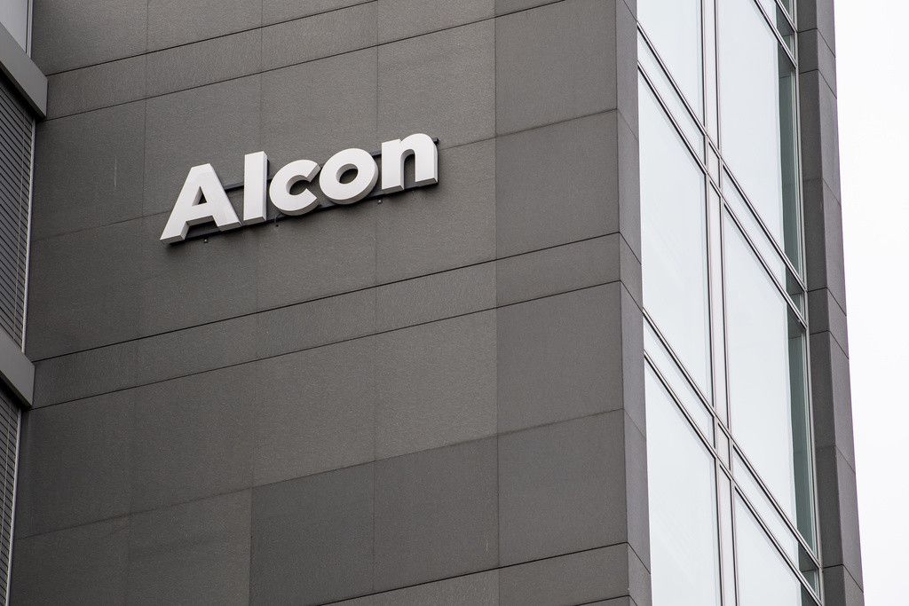 Vorschriften verletzt: Alcon mit 100'000 Fr. gebüsst | Finanz und ...