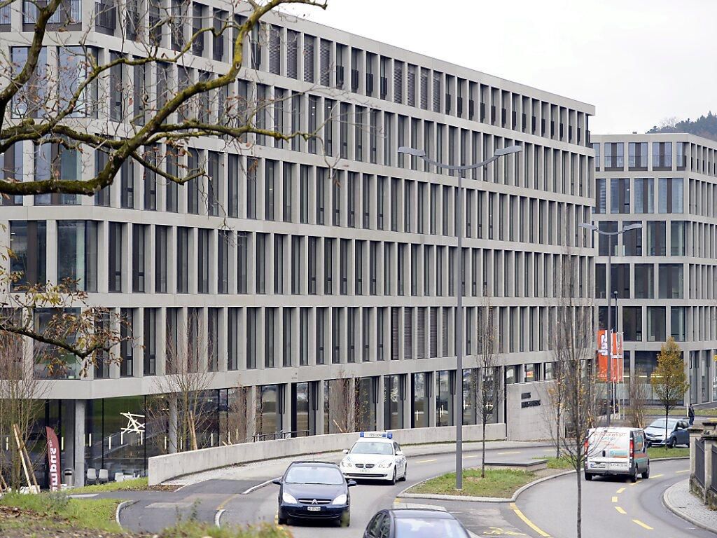 Strategie für FHNW: Neue Informatik-Hochschule im 2025 geplant | Basler ...