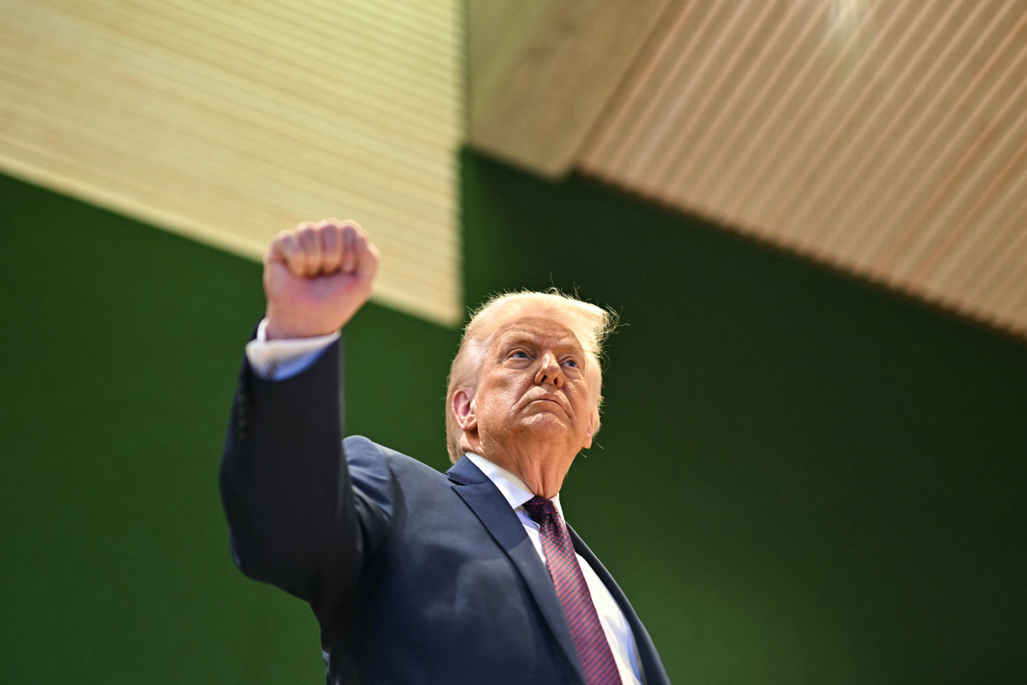 Iran: Trump évoque un dialogue malgré les menaces de Téhéran