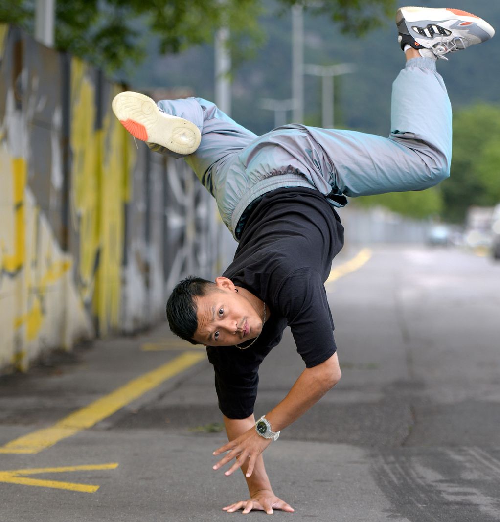 Portrait de Yu-Seng: Le break pour monter du bitume aux étoiles | 24 heures