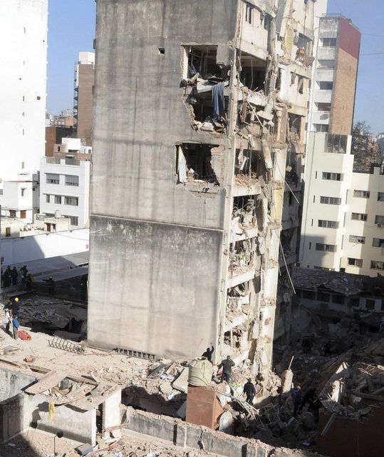 Gasexplosion reisst Wohnblock Fassaden weg | Der Bund