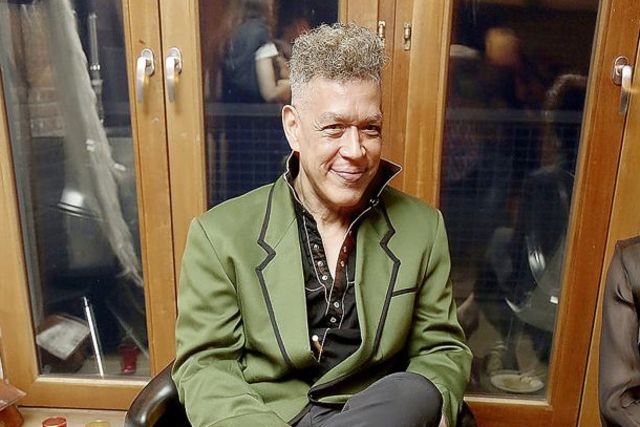 L'artiste Andres Serrano s'explique sur son «Piss Christ» controversé ...