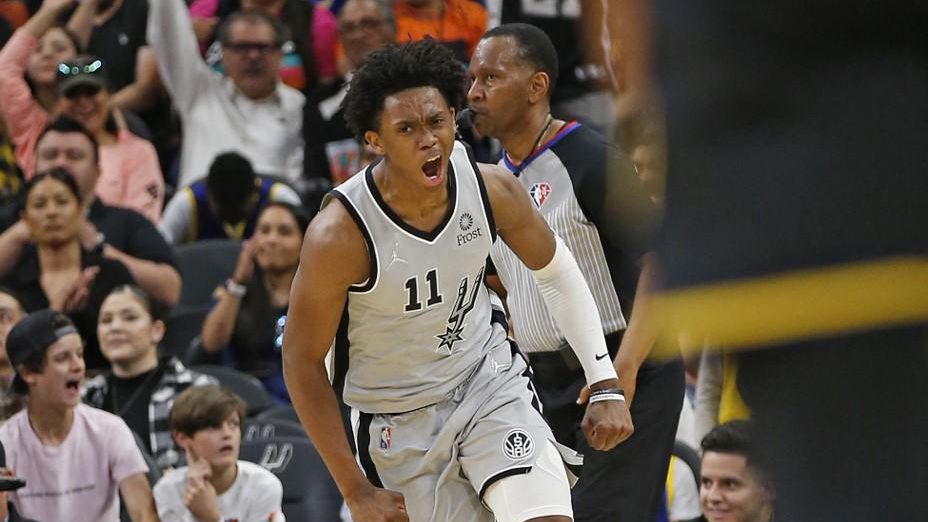 Viré par les Spurs: Ce jeune talent de NBA avait (trop) tendance à se ...