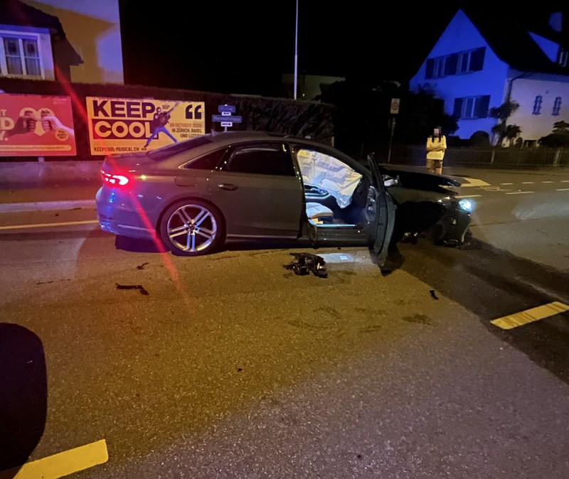 Bâle-Campagne: un ado vole une Audi et percute un mur