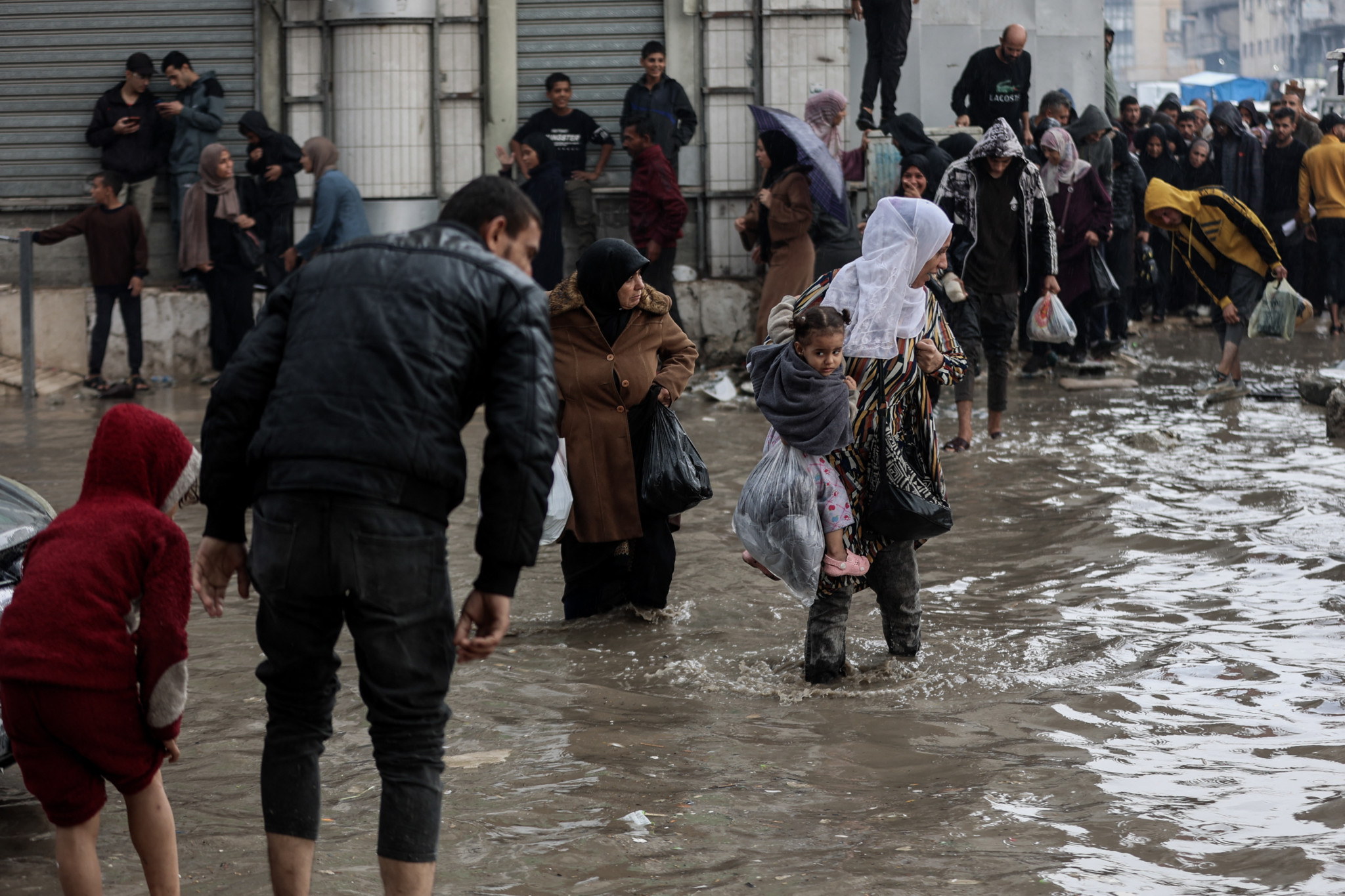 Gazastreifen: Regenfälle verschlimmern Not trotz Waffenruhe