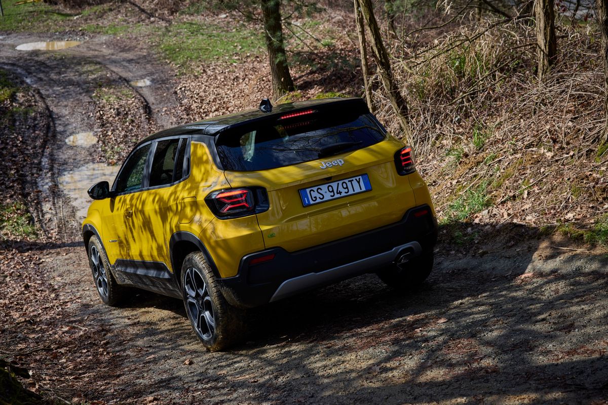 Jeep Avenger E-Hybrid: Mit weniger Strom zum Erfolg? | Der Landbote