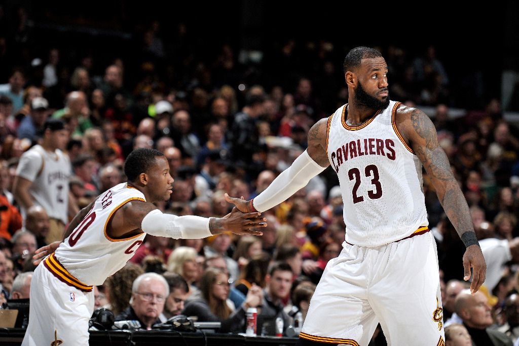 LeBron James sauve les Cavaliers | 24 heures