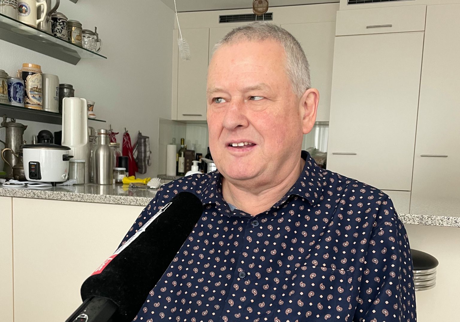 «Los emol» – der BaZ-Podcast: Von Geburt an blind: Wie dieser Basler ...