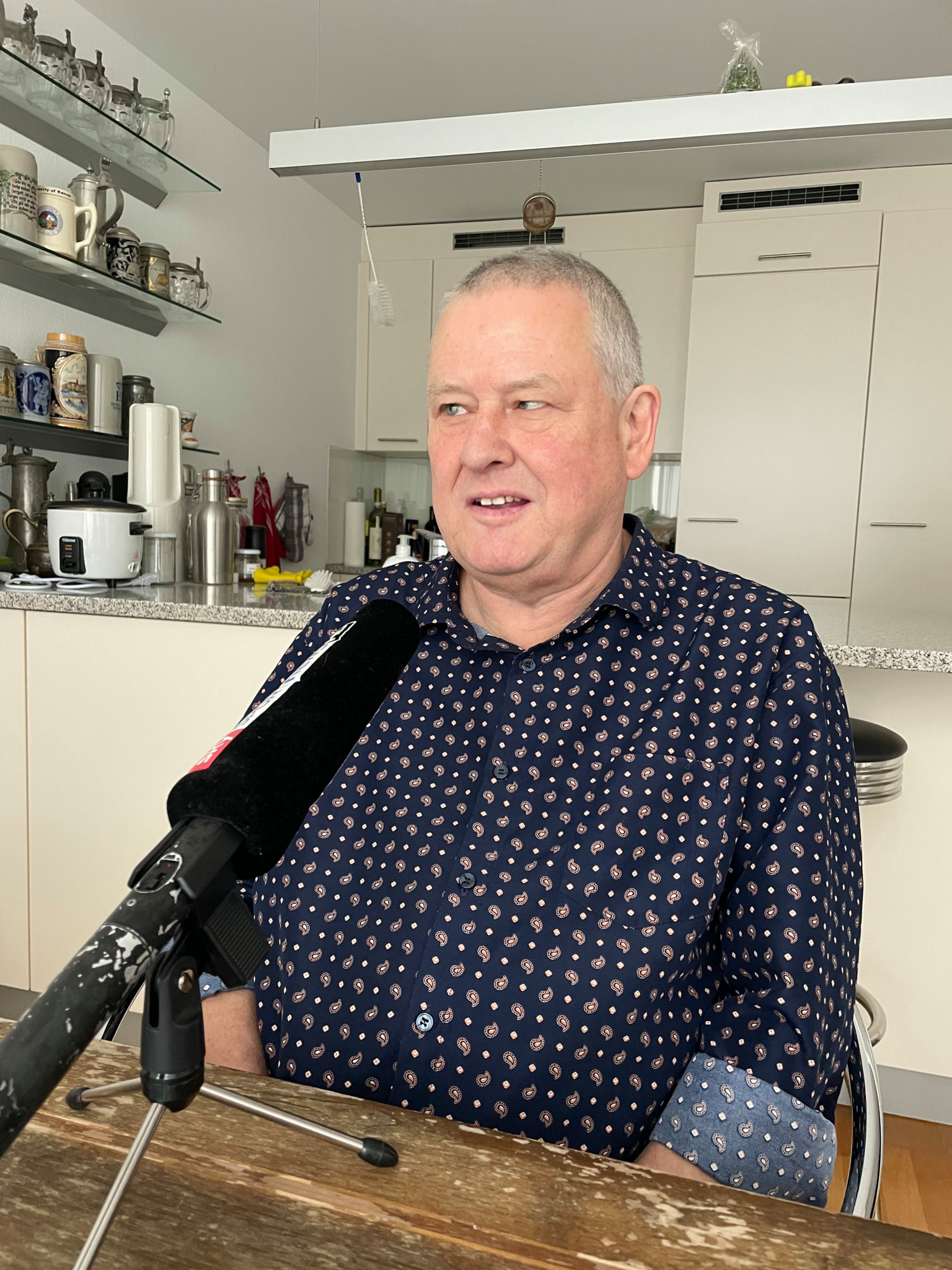 «Los emol» – der BaZ-Podcast: Von Geburt an blind: Wie dieser Basler ...