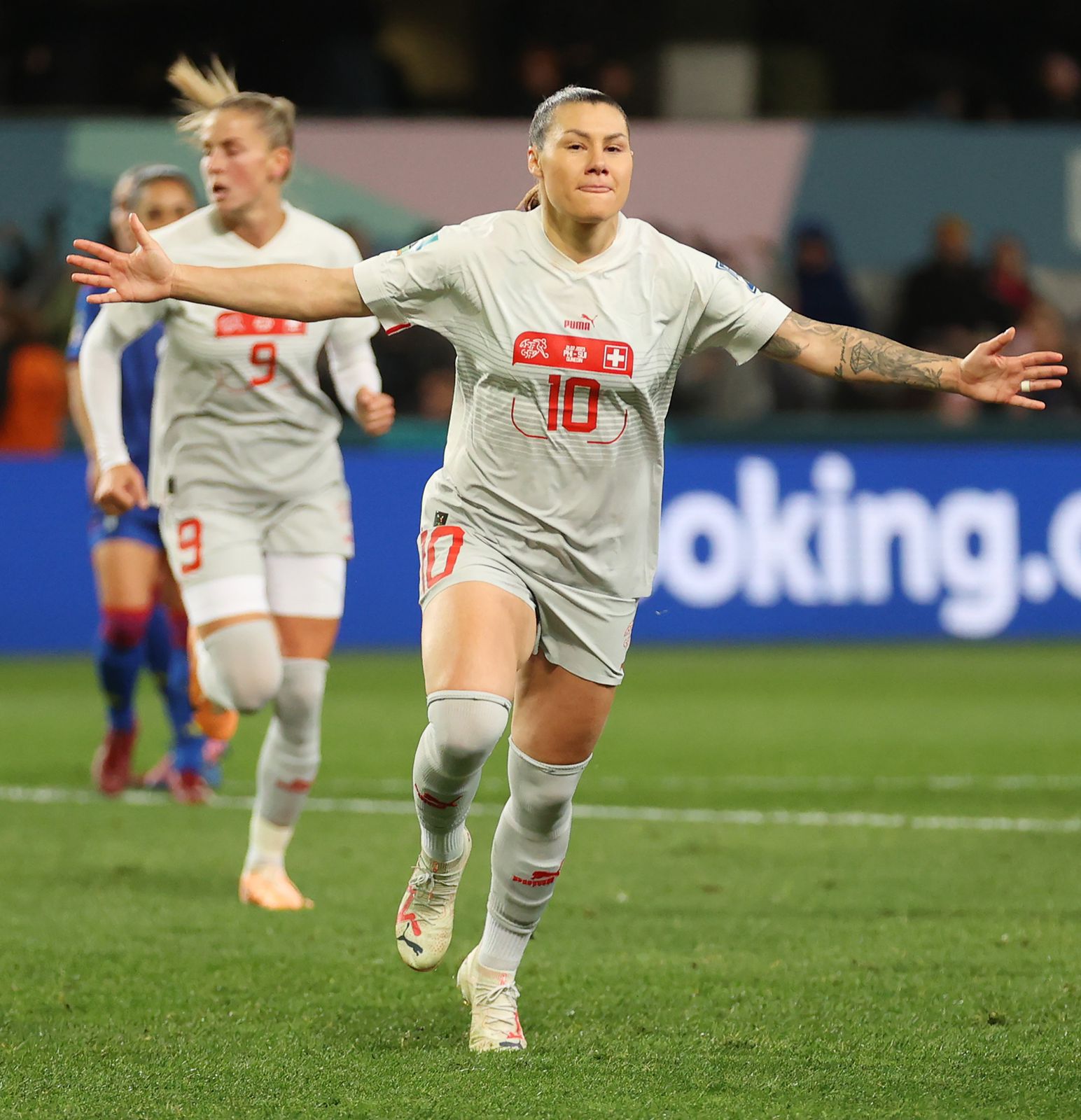 Frauen-WM: Die Schweizerinnen beim 2:0-Startsieg gegen die Philippinen nur kurz überwältigt ...