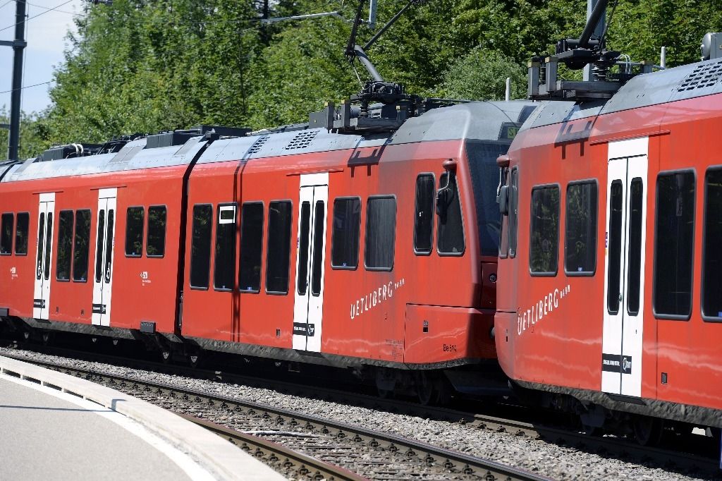 Zug der SZU ist entgleist | Zürcher Unterländer