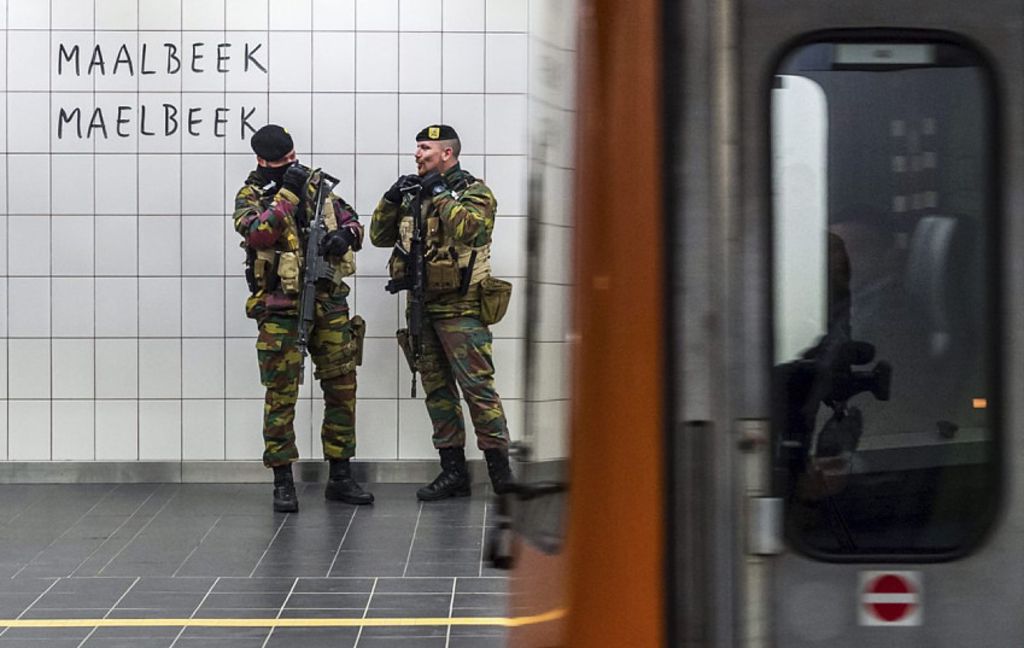 Attentats en Belgique: La station de métro Maelbeek a rouvert - Le Matin