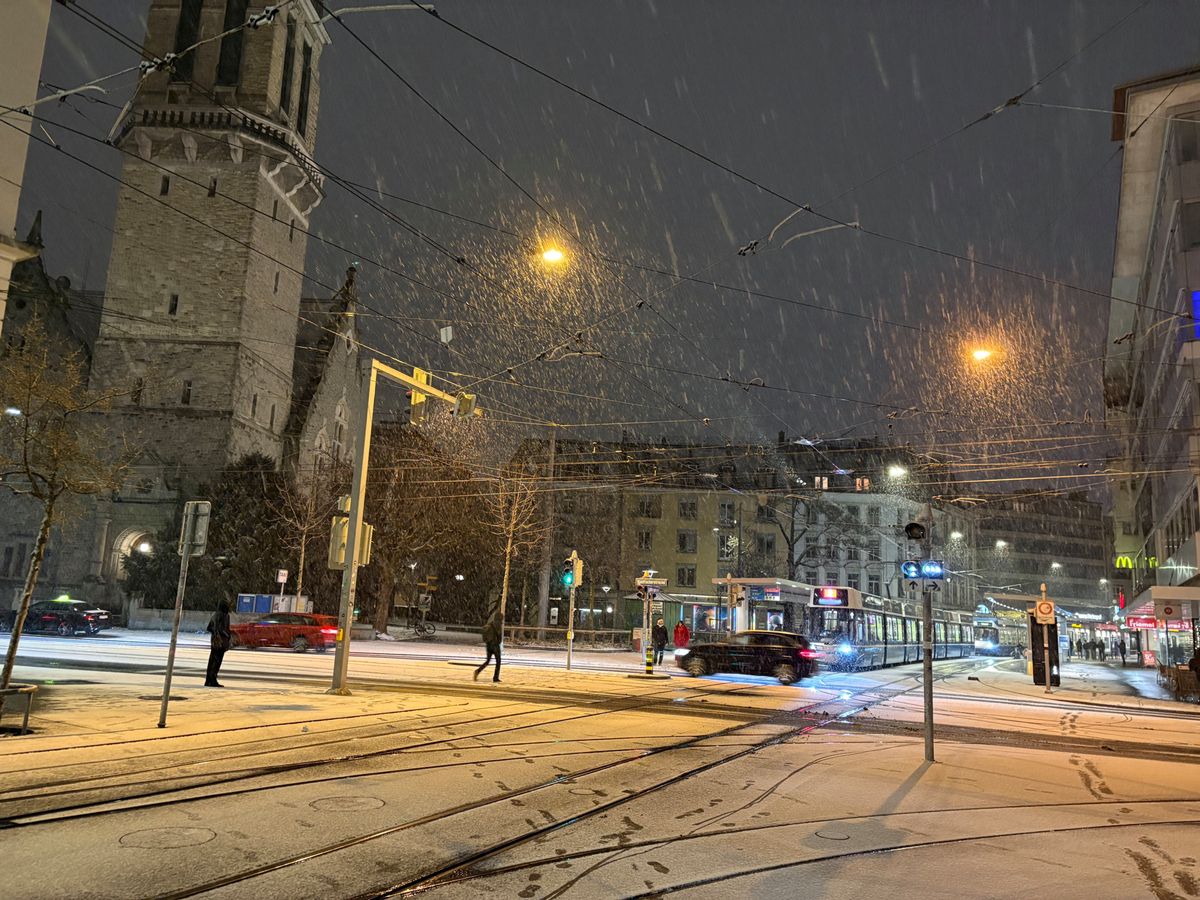Schneefall in Zürich: Weisse Pracht bei Minus 10 Grad
