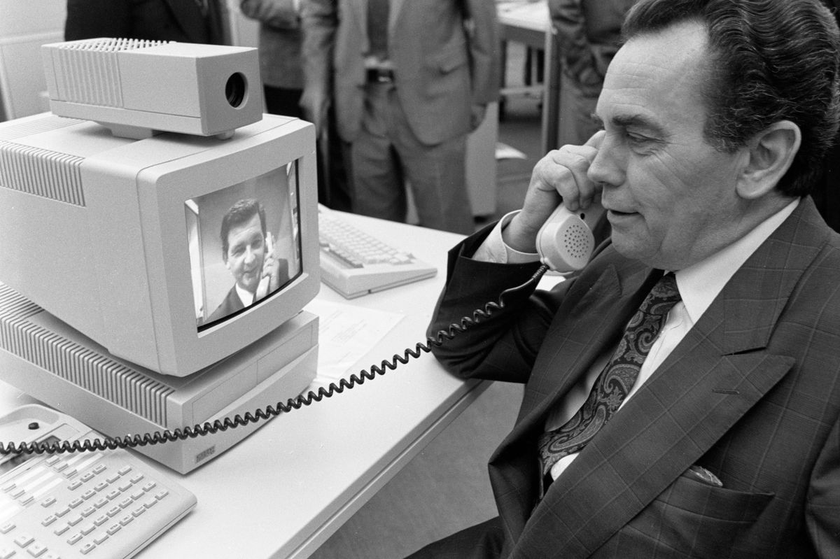 Zukunftsvisionen von früher: Wissen Sie noch, die Zeit vor dem Internet ...