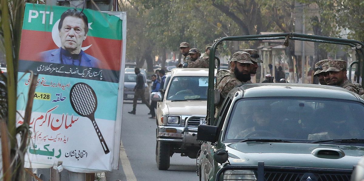 Wahlen in Pakistan: «Ein Paradies für die Reichen und die Hölle für ...