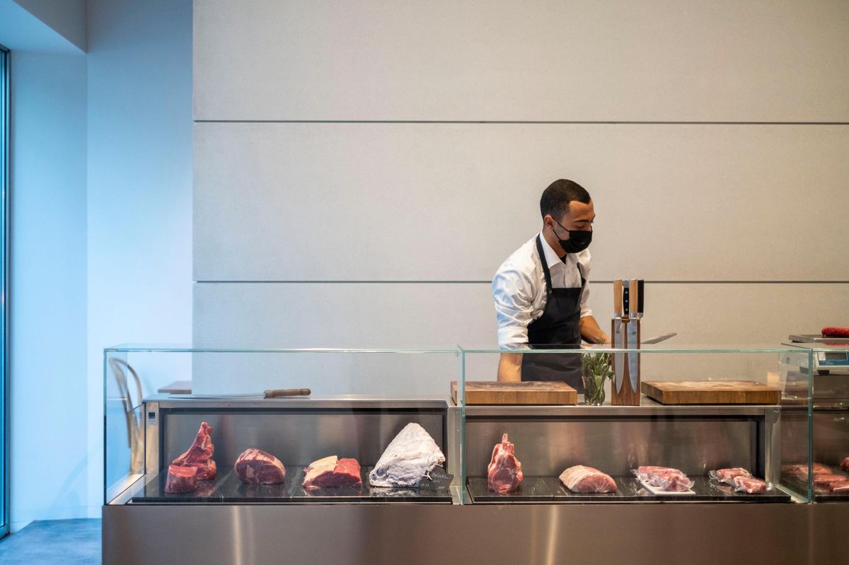 Fleisch essen im Hatecke – Wo die tote Kuh zum Design-Objekt wird ...