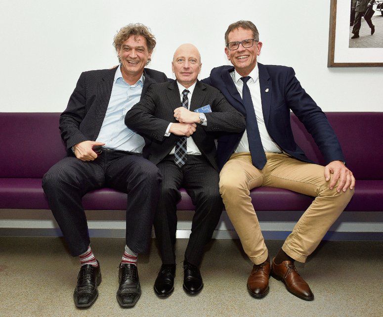 Schlangestehen fürs Schlemmerbuffet | Basler Zeitung