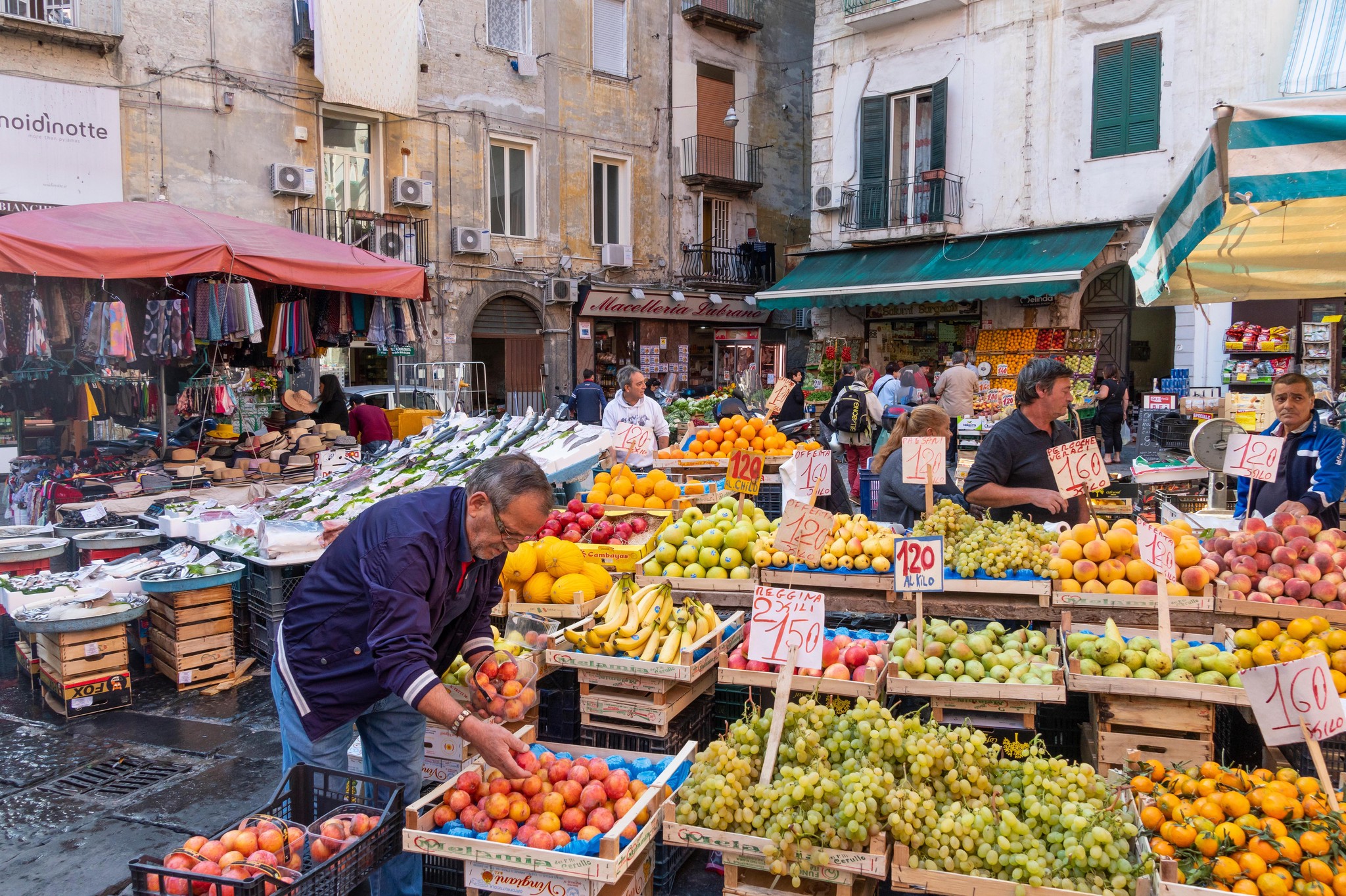 Fitter in 4 Wochen : Fitness im Bett – aber nicht (nur), was Sie denken | Basler Zeitung