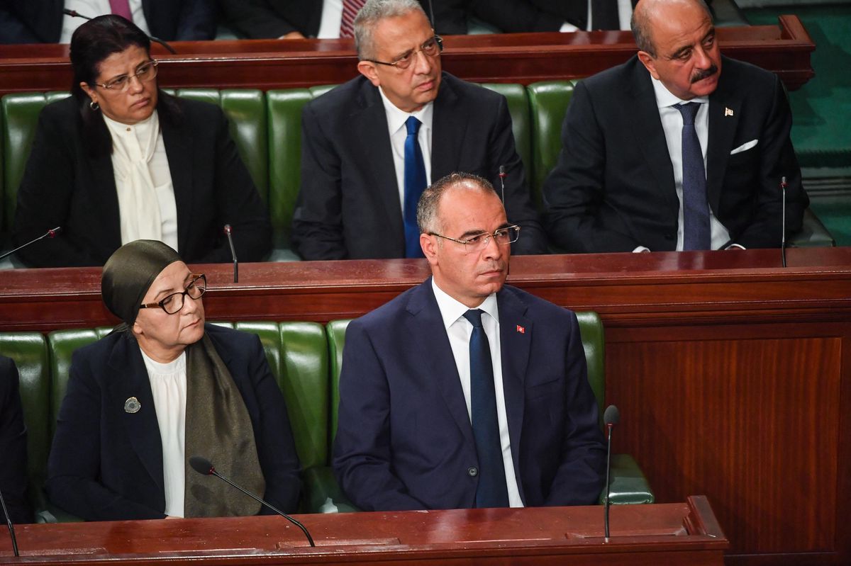 Tunisie: Le premier ministre Kamel Madouri limogé | 24 heures