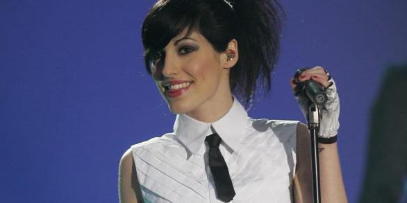 Chanson – La chanteuse de Superbus se lance en solo - L'essentiel