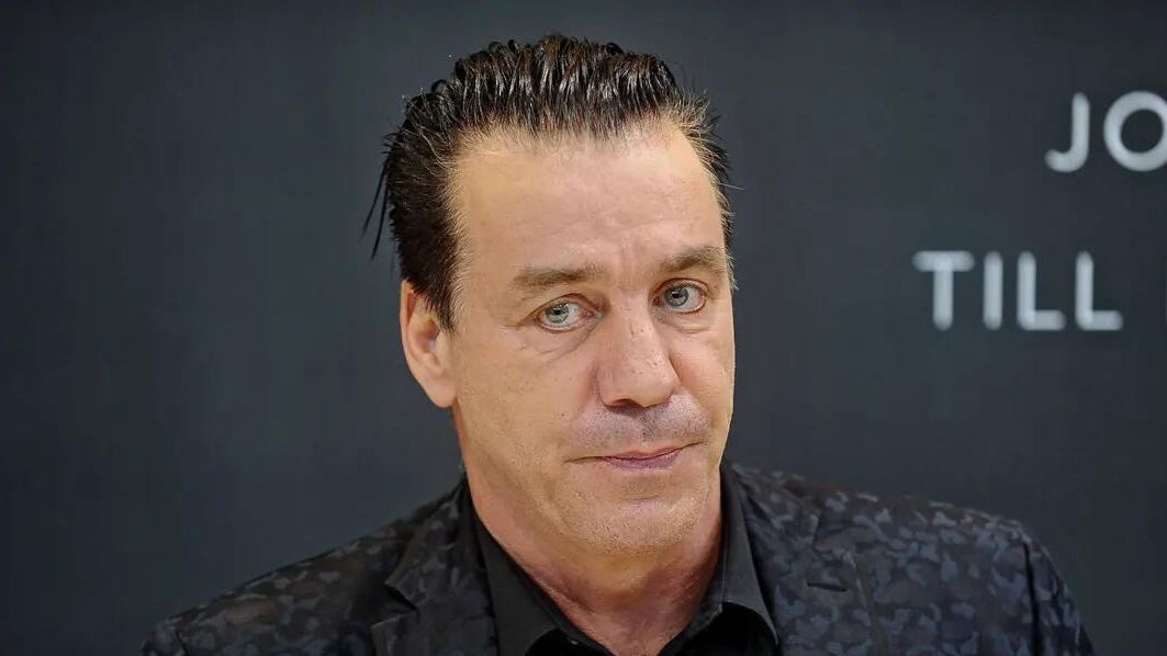 Rammstein: «Kill Till» – Lindemann zeigt sich mit provokantem Outfit ...