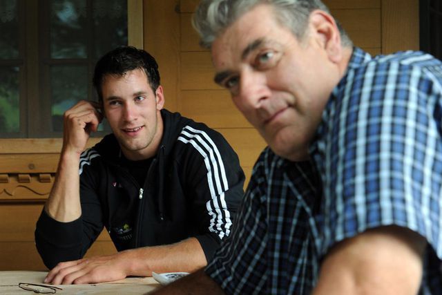 Noch hält sich Roschi Ruedi im Hintergrund | Berner Zeitung