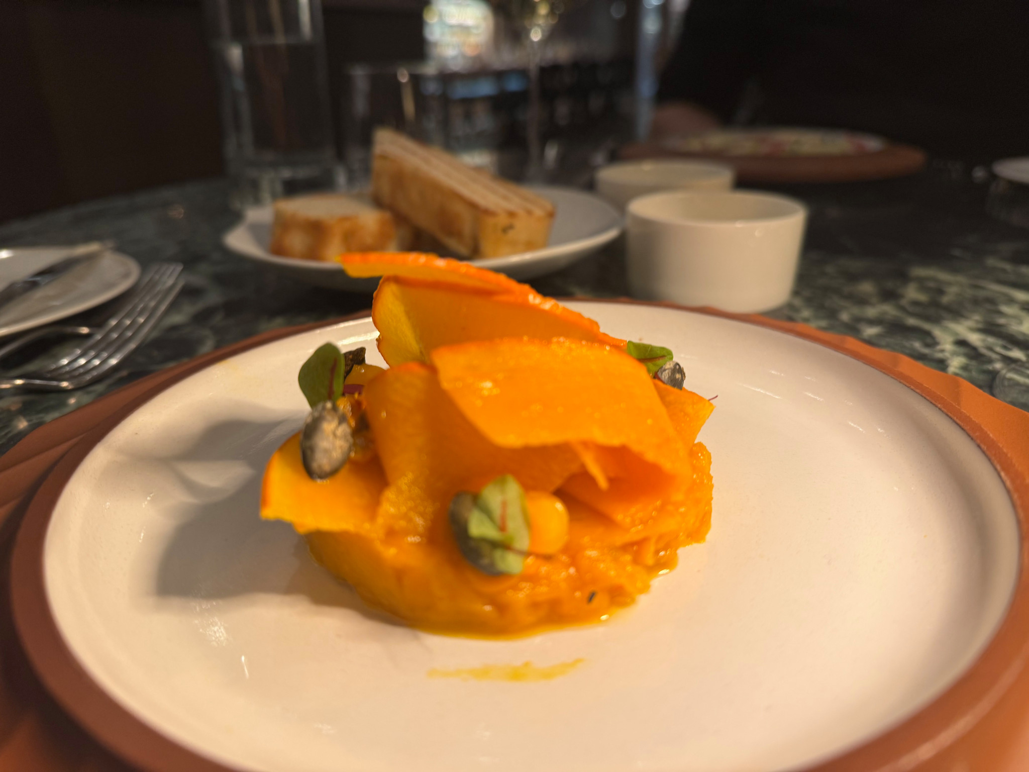 Casino Bern: Bill Stoos führt Modern Brasserie mit Finesse | Der Bund