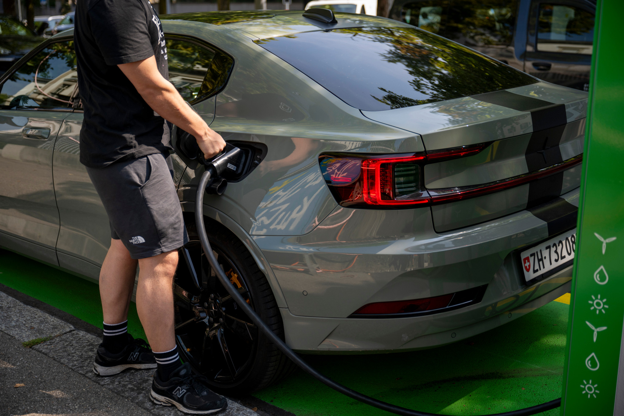 Elektroautosteuer: Was Leser zu Röstis Plan sagen