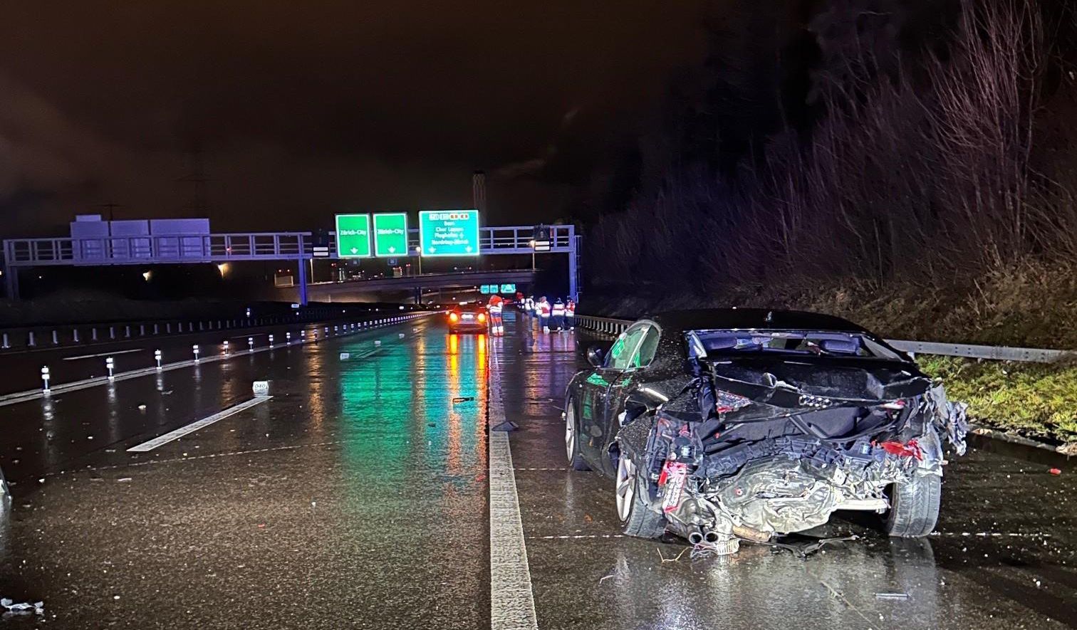 A1 bei Wallisellen gesperrt: Unfall fordert mehrere Verletzte | Tages-Anzeiger