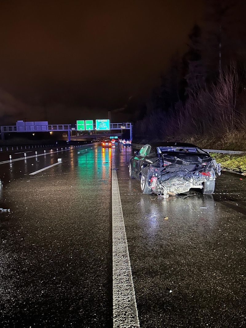 A1 bei Wallisellen gesperrt: Unfall fordert mehrere Verletzte | Tages-Anzeiger