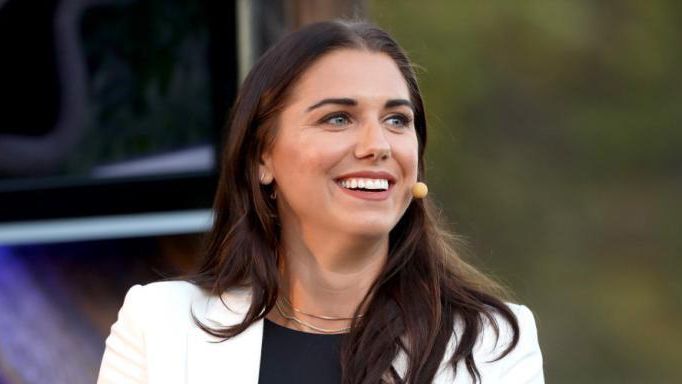 Carnet rose – Alex Morgan présente sa fille sur les réseaux sociaux - L ...