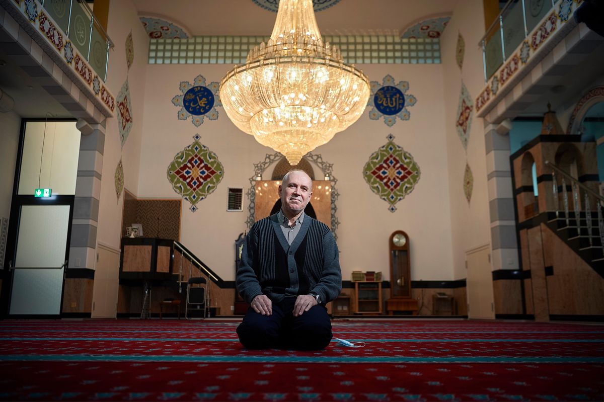 Knall im Haus der Religionen: Der abrupte Abgang des Vorzeige-Imams ...